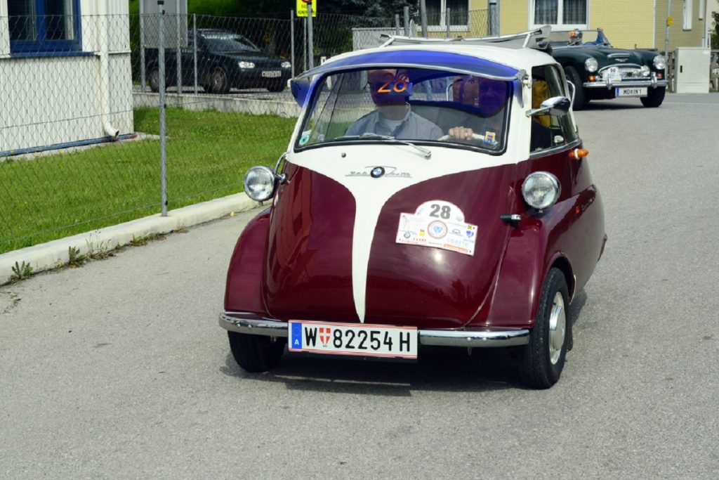 11 Cars With The Shortest Wheelbases For Their Size - Motor Mox