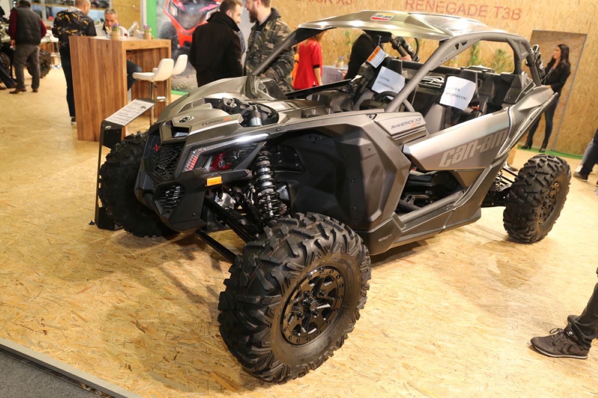 11 Extreme Sand Cars Built To Conquer The Harshest Landscapes - Motor Mox