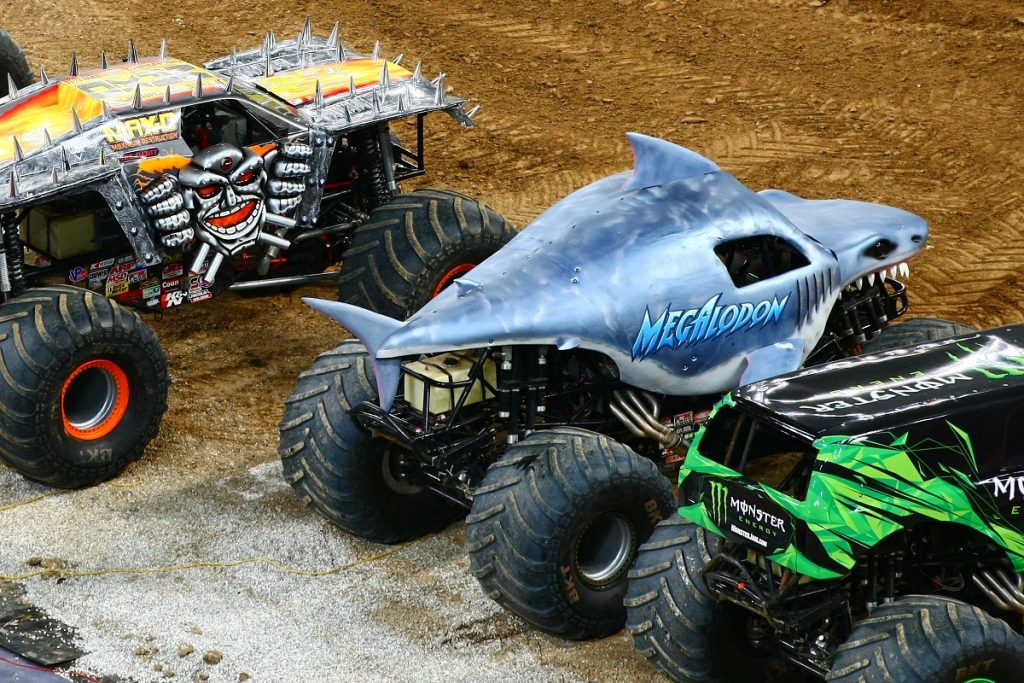 15 Jaw-Dropping Monster Trucks That Crush Everything In Their Path ...