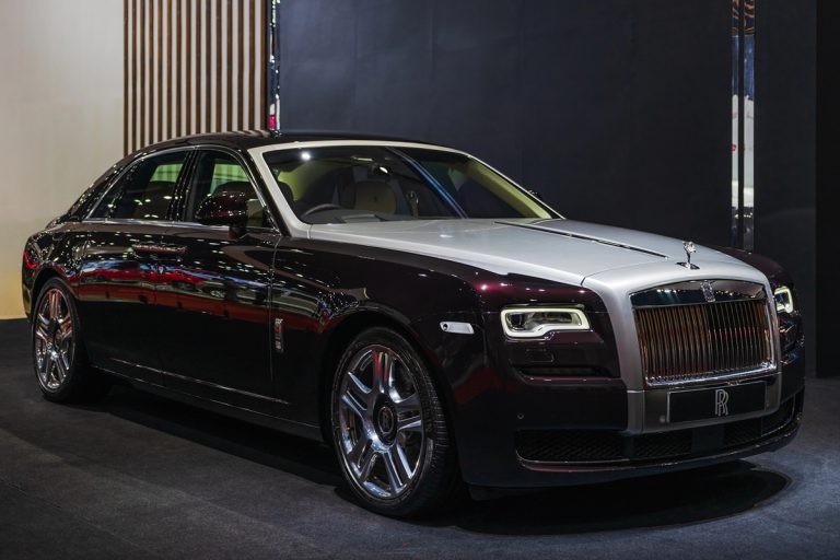 A Look Inside The Incredible Car Collection Of Donald Trump - Motor Mox
