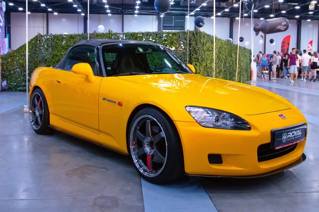 15 Legendary Two-Seaters That Defined Automotive History - Motor Mox