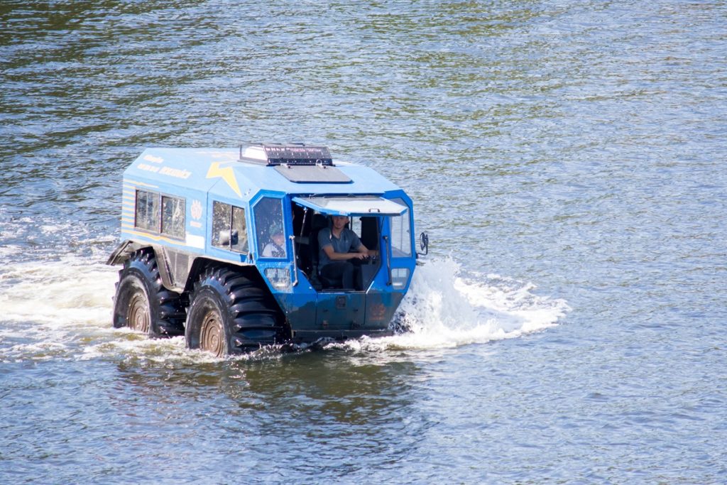 12 Amphibious Cars That Let You Drive on Land and Water - Motor Mox