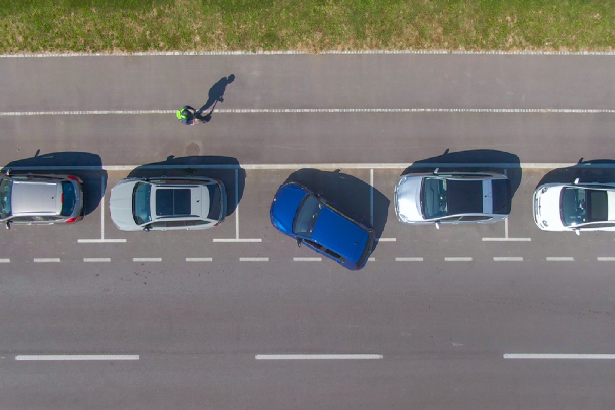 12 Easy Ways to Park Like A Pro Every Single Time - Motor Mox
