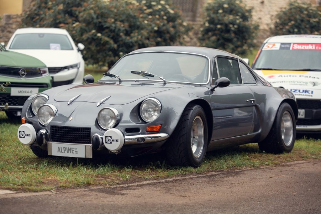 13 Amazing Cars With Rear Engines - Motor Mox