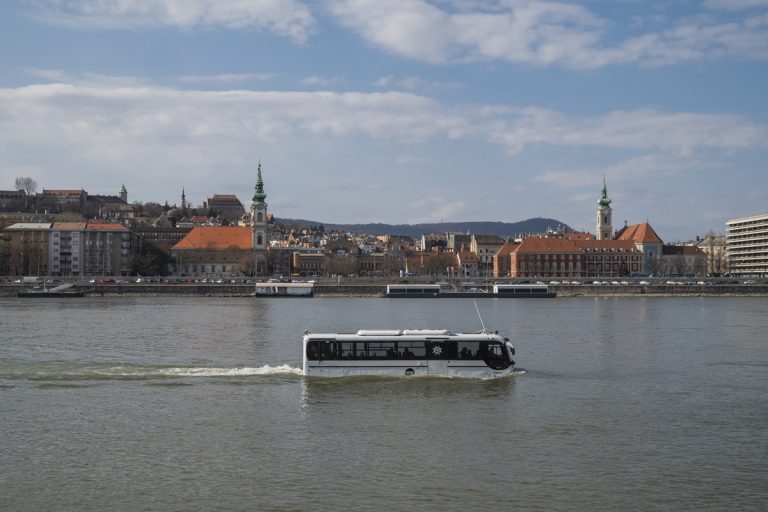 12 Amphibious Cars That Let You Drive on Land and Water - Motor Mox