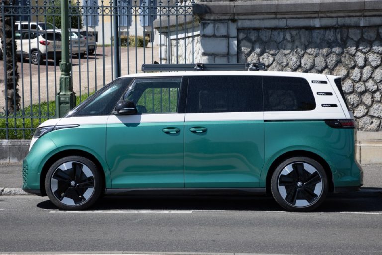 13 Covert Cars Designed For Maximum Surveillance Efficiency - Motor Mox