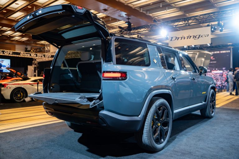 11 Best 9-Seater SUVs That Are Surprisingly Luxurious And Practical In ...