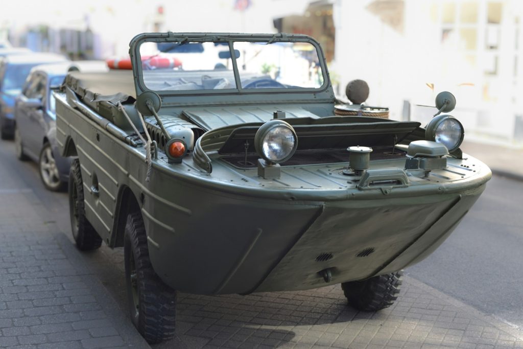 12 Amphibious Cars That Let You Drive on Land and Water - Motor Mox