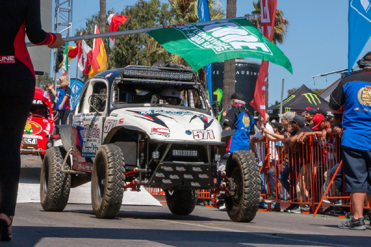 11 Extreme Sand Cars Built To Conquer The Harshest Landscapes - Motor Mox