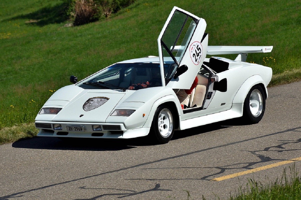 10 Countach Wing Facts That Will Shock You - Motor Mox