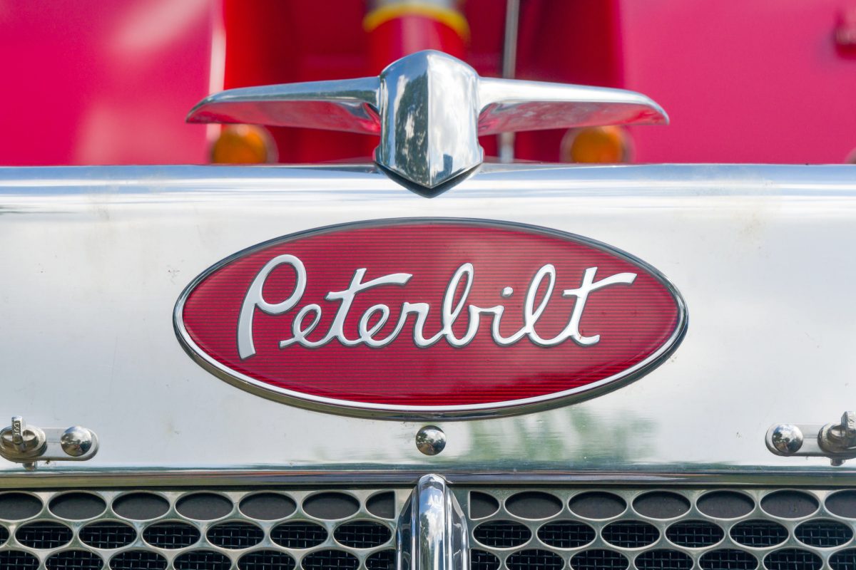 10 Surprising Facts About Peterbilt Ownership And Factory Secrets ...