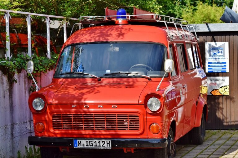 These 12 Retro Vans Are Way Cooler Than You Remember - Motor Mox