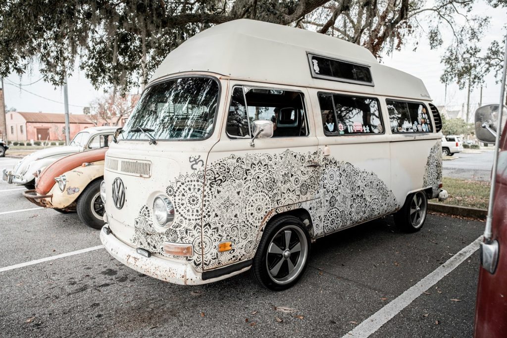 These 12 Retro Vans Are Way Cooler Than You Remember - Motor Mox