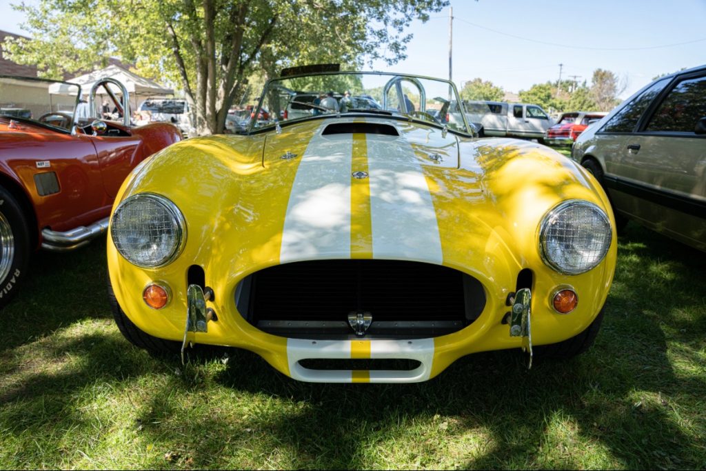 17 Timeless Vintage Sports Cars That Still Turn Heads Today - Motor Mox