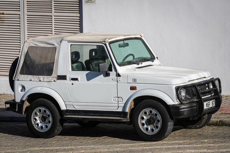 13 Vintage SUV Cars That Look Insanely Cool - Motor Mox