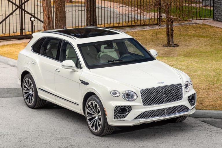 15 Best Luxury Cars For Women - Motor Mox