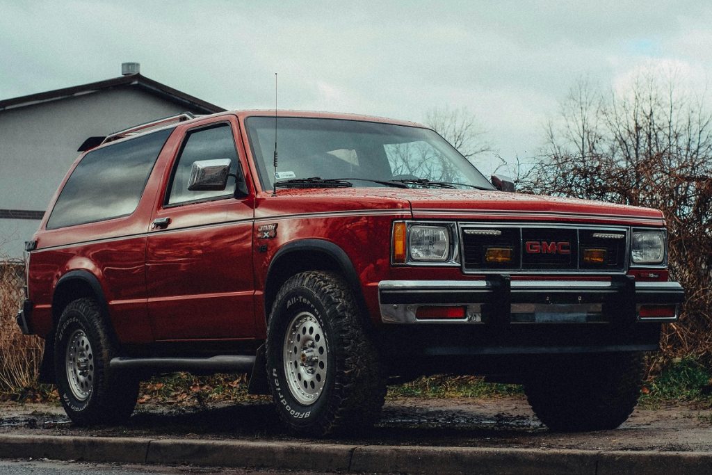 13 Vintage SUV Cars That Look Insanely Cool - Motor Mox