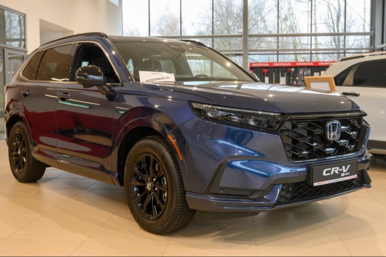 15 Best Family Cars Parents Actually Recommend - Motor Mox
